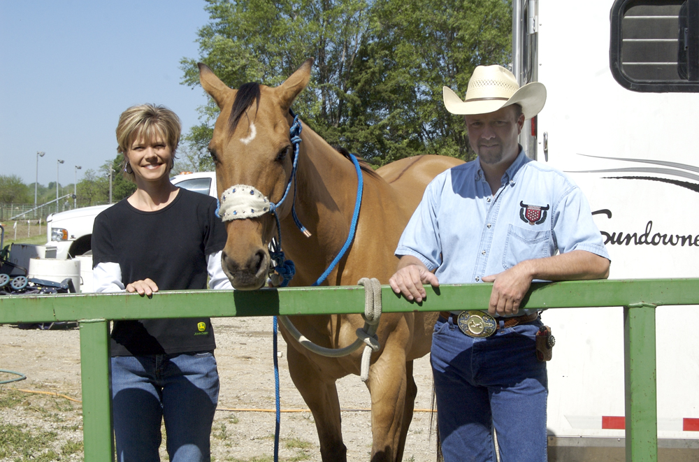 Local couple to compete at rodeo | News, Sports, Jobs - The Mirror